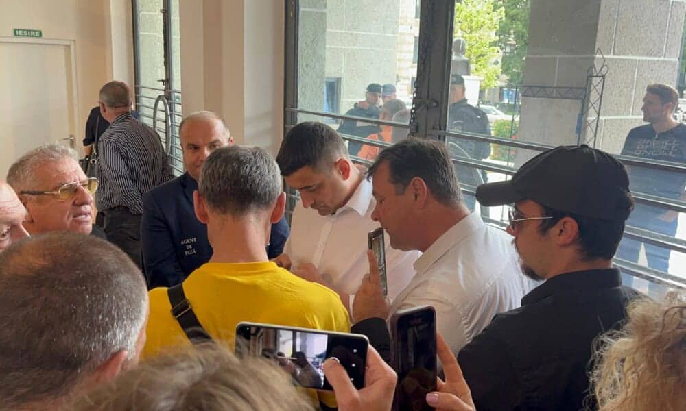 FOTO VIDEO. AUR și George Simion i-au anulat premierului Marcel Ciolacu ...