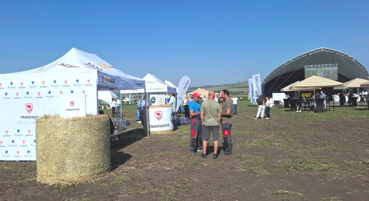 500 de fermieri au celebrat ”Sărbătoarea Porumbului – De la plug la ...